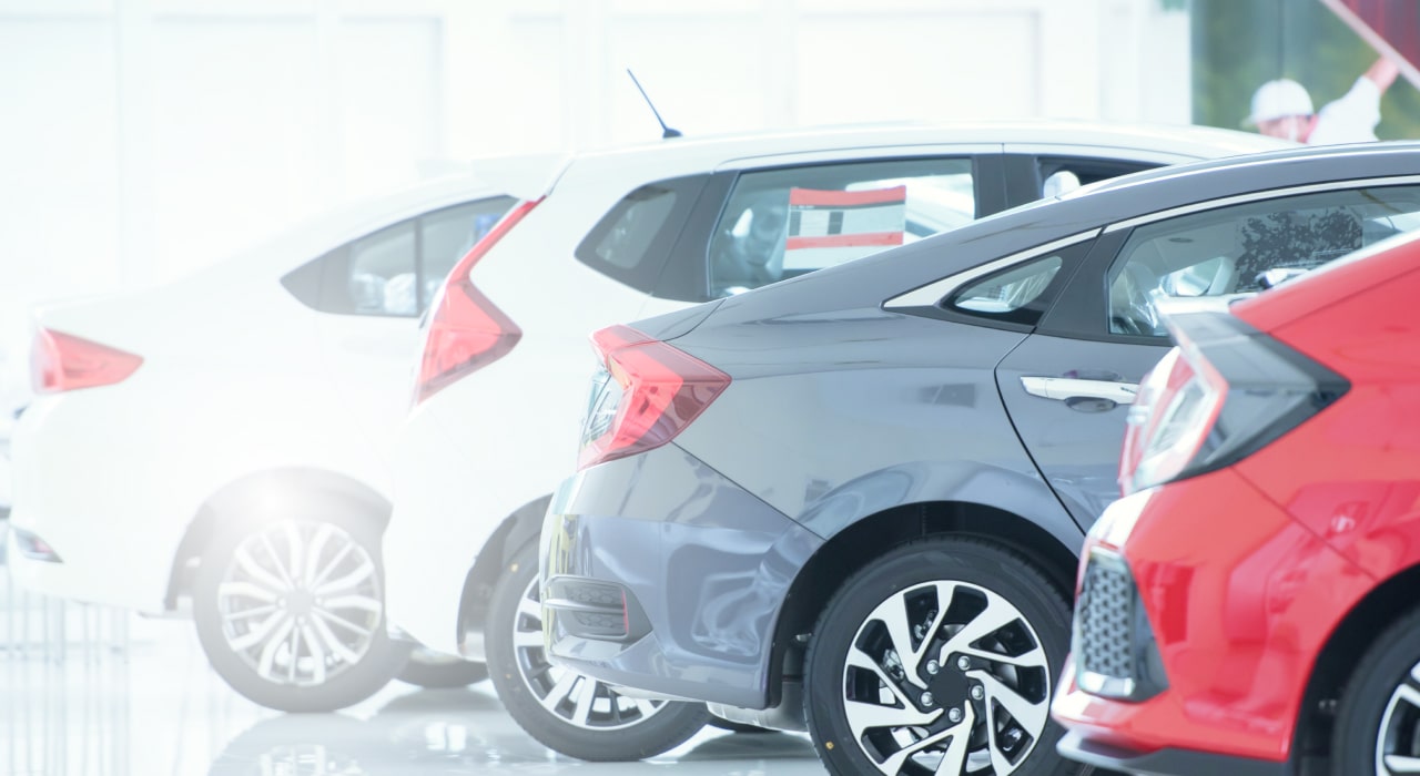 高木綜合商事｜自動車販売・保険・フォトスタジオ・美容室